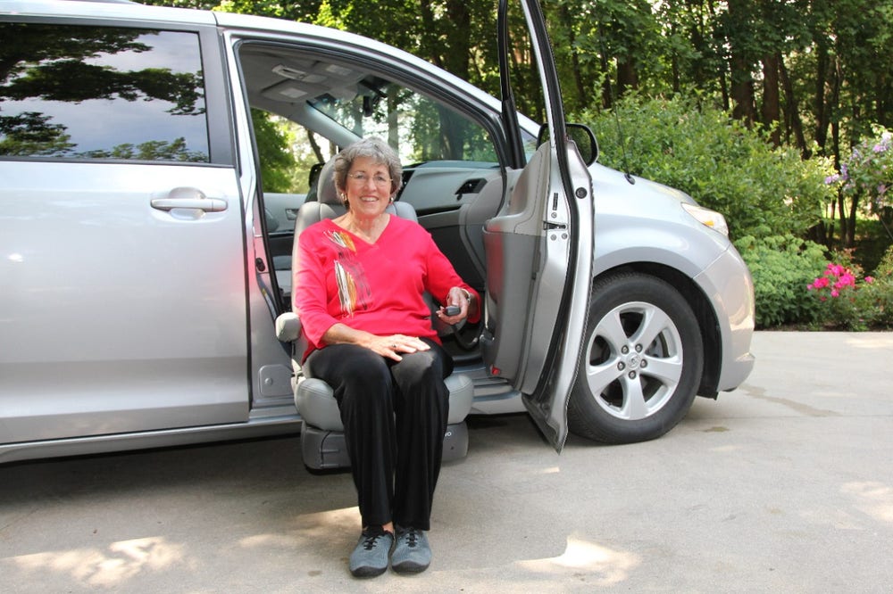 Accessible Vehicle Transfer Seats | BraunAbility