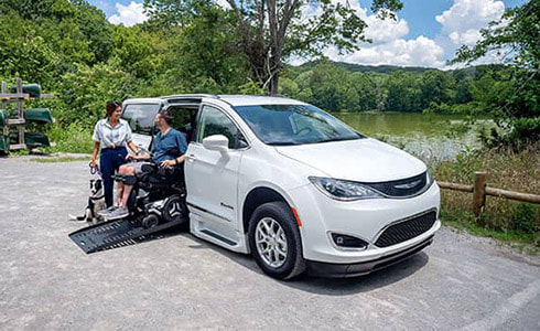 Five Tips for Renting a Wheelchair Accessible Vehicle | BraunAbility
