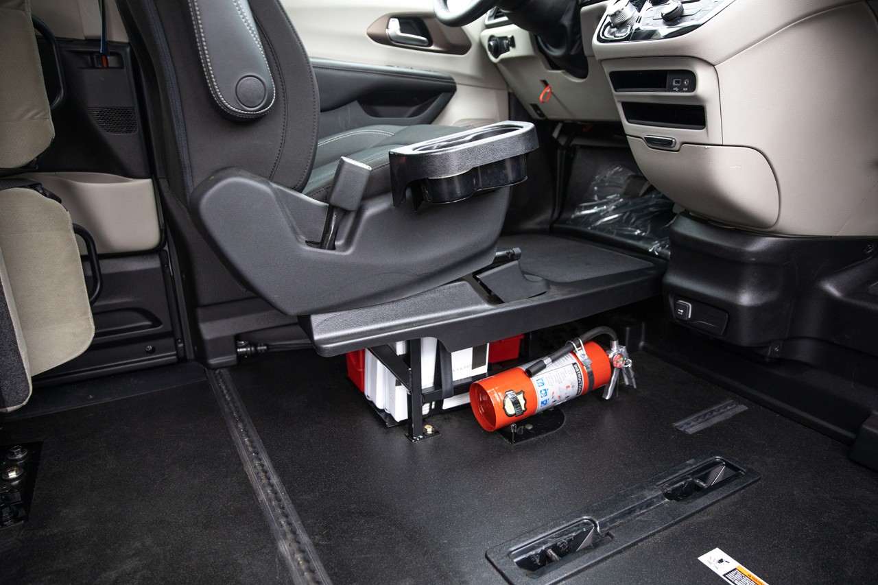 Chrysler ADA Infloor Wheelchair Van | BraunAbility