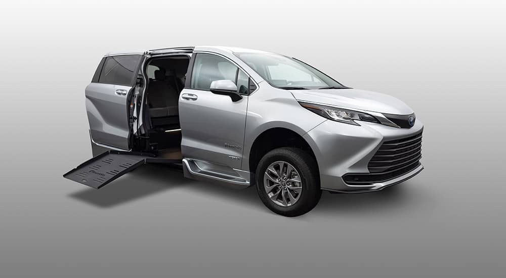 Toyota Sienna Hybrid Wheelchair Van | BraunAbility