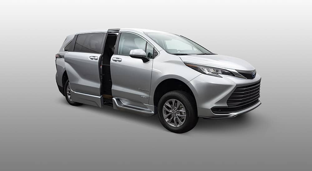 Toyota Sienna Hybrid Wheelchair Van | BraunAbility